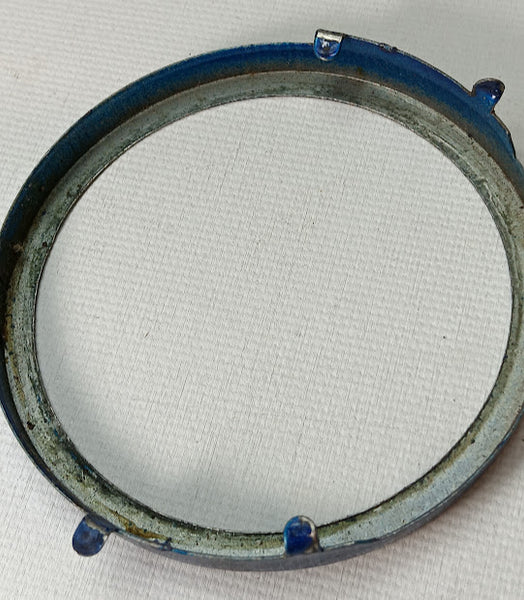 Tin toy connecting locking ring. 2-3/4" with 4 tabs. – Classic Tin Toy Co.
